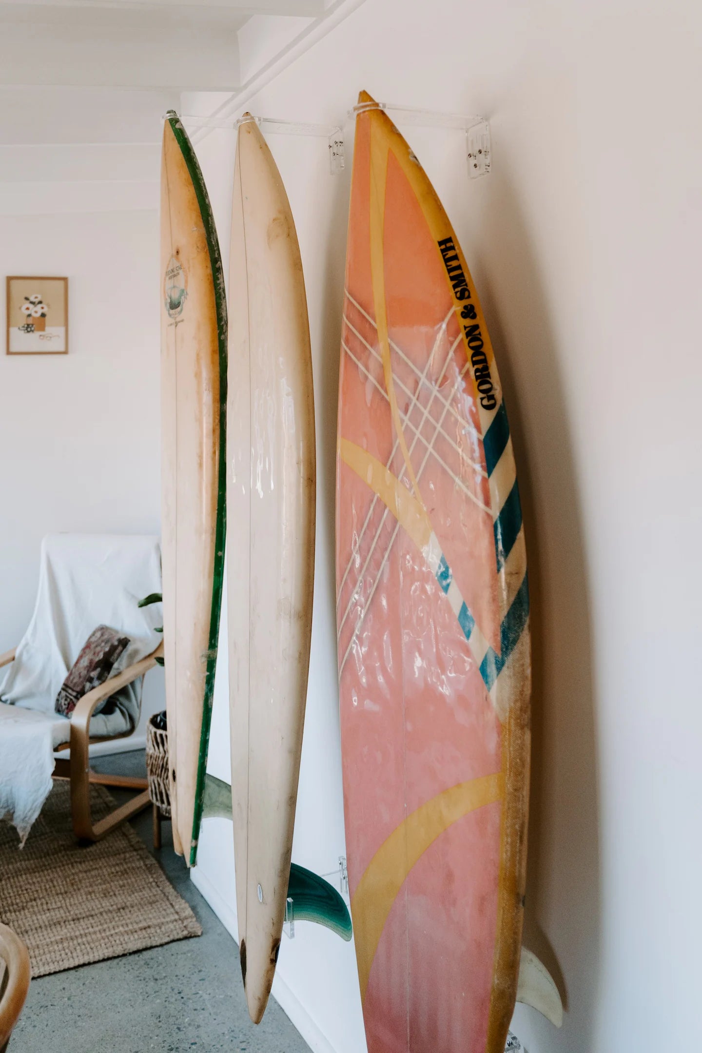 At home in a 1950's Beach Shack – Ghost Racks